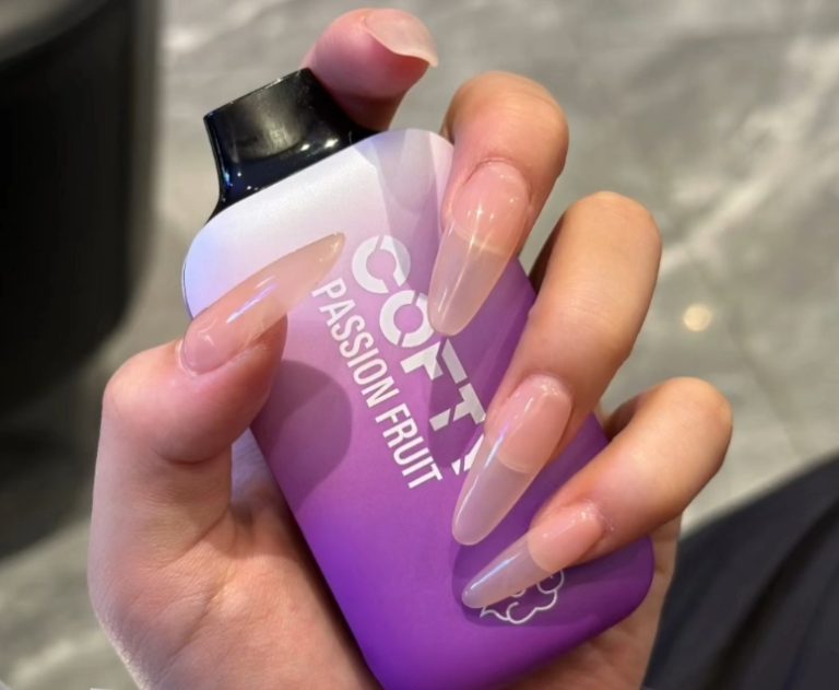 cofty飞雾四代9000口一次性电子烟，显示屏油电显示 - 购蒸汽